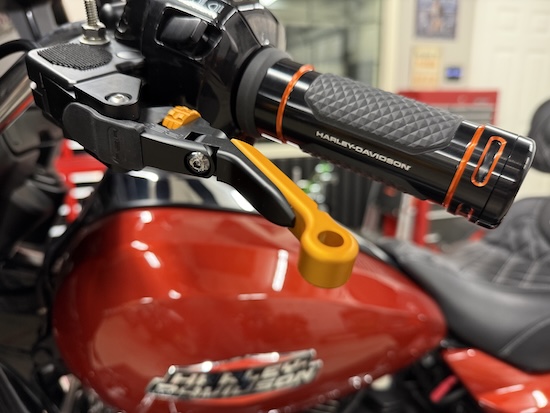 PSR ADJUSTABLE LEVERS COLOR ENDS AND ADJUSTERS GOLD - Law Abiding Biker ...